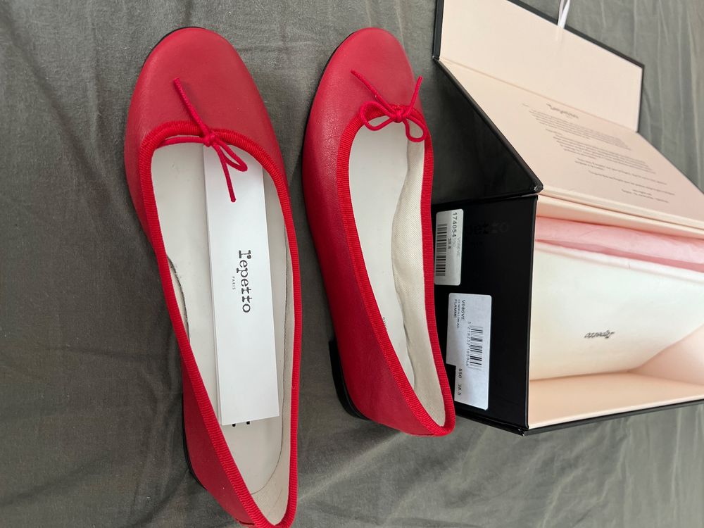 Ballerines Repetto rouge 38.5 (Neu und originalverpackt) in Renens VD ...