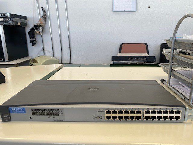 HP Switch J3295A (Gebraucht) in Wängi für CHF 10 – mit Lieferung auf ...