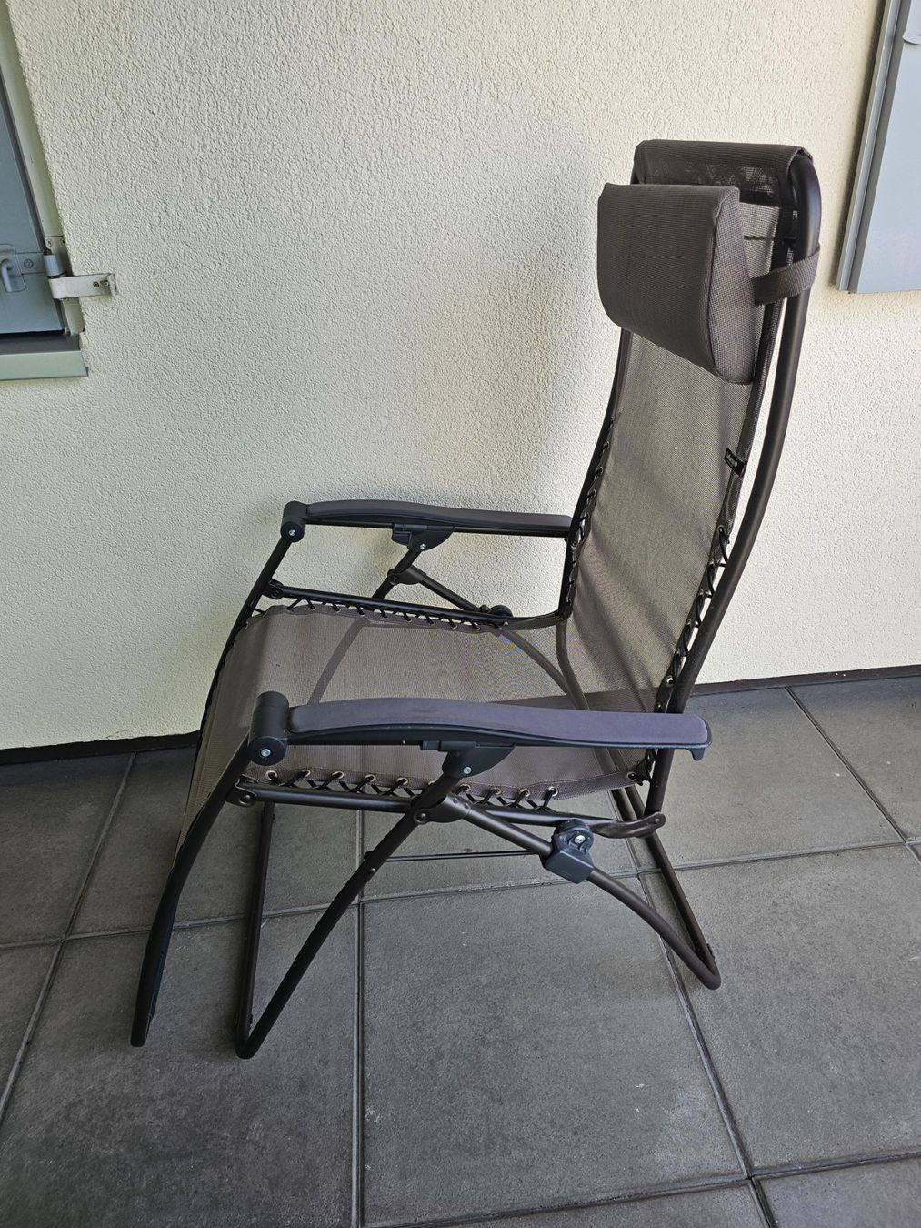 Klapp-/Liegestuhl Lafuma + Kissen (NEU in OVP) - Set G-2/6 (Neu (gemäss Beschreibung)) in Riehen ...