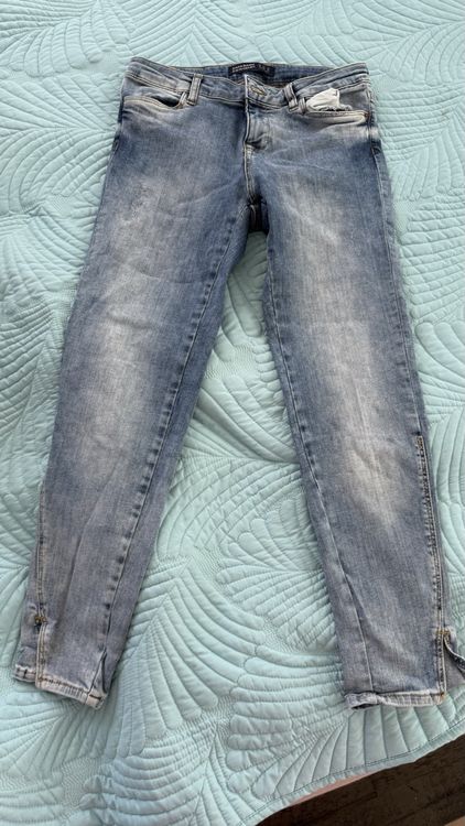 Zara Basic Jeans, Gr. 36, hellblau, Top Zustand für Frühling | Kaufen auf Ricardo