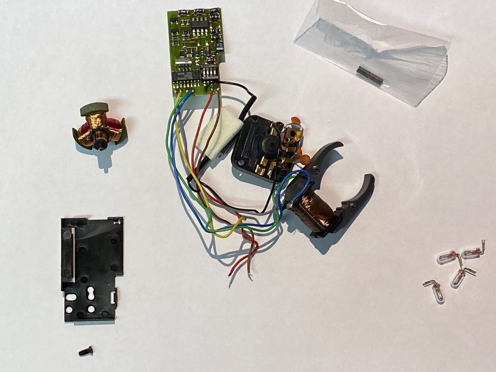 Märklin DELTA Decoder-Set mit Motor, Kohlen, Lämpchen, TOP (Gebraucht ...