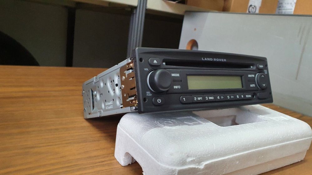 Land Rover Defender Original Radio (Gebraucht) in Uitikon Waldegg für ...