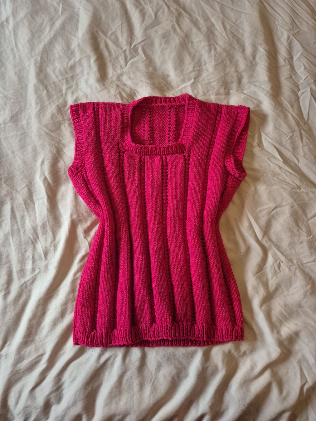 pull rose (D'occasion) à Genthod pour CHF 8 – avec livraison | Acheter ...