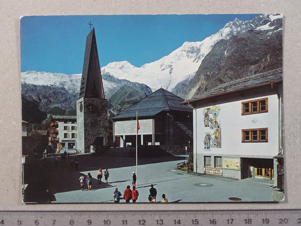 Saas-Fee, Kirche und Dorfplatz, 1973 | Kaufen auf Ricardo