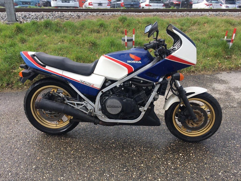 Honda VF 750 F Ab 1.- | Kaufen auf Ricardo