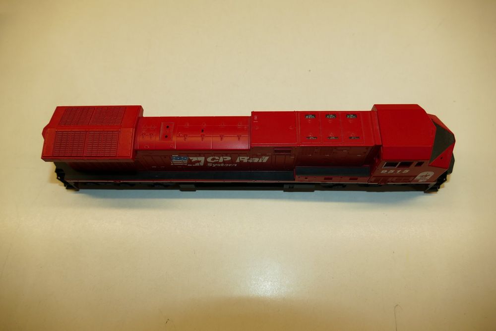 Athearn H0: CP Rail Diesellok GE AC4400 #9515 (Gebraucht) in Niederhasli für CHF 48 – mit ...