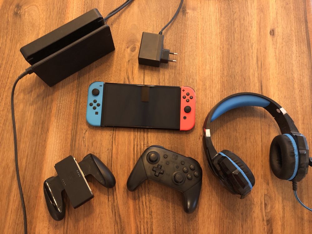 Nintendo Switch OLED OVP (Gebraucht) in Ettingen für CHF 250 – mit ...