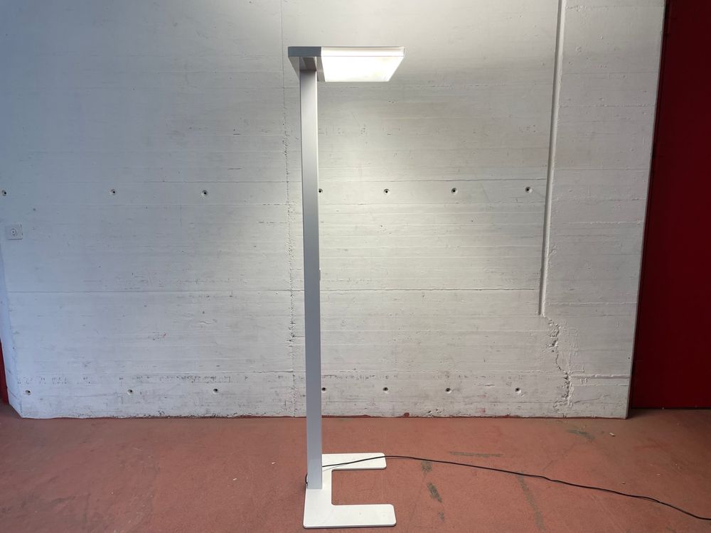 Moderne LED Büro Stehlampe gebraucht | Kaufen auf Ricardo