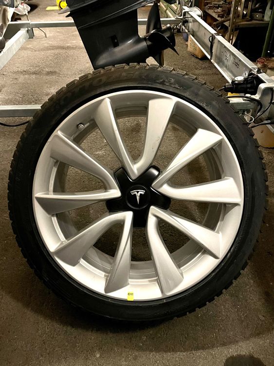 NEUE original Tesla Model 3 19 Zoll Sport Felgen (Neu (gemäss ...