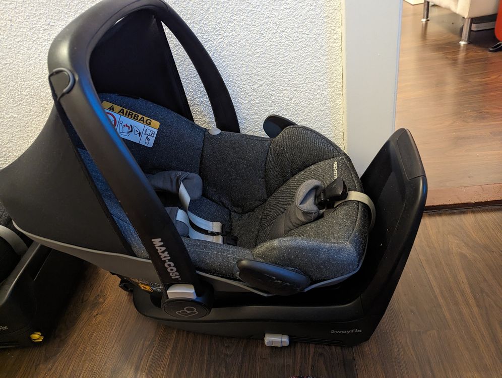 maxi Cosi Pebble Plus Mit 2 way fix Isofix station | Acheter sur Ricardo