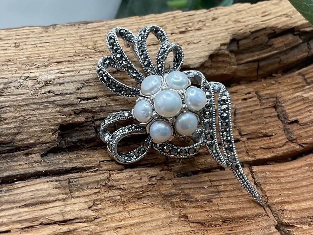 Vintage Brosche aus SS mit Markasiten und Saatperlen (Neu (gemäss ...