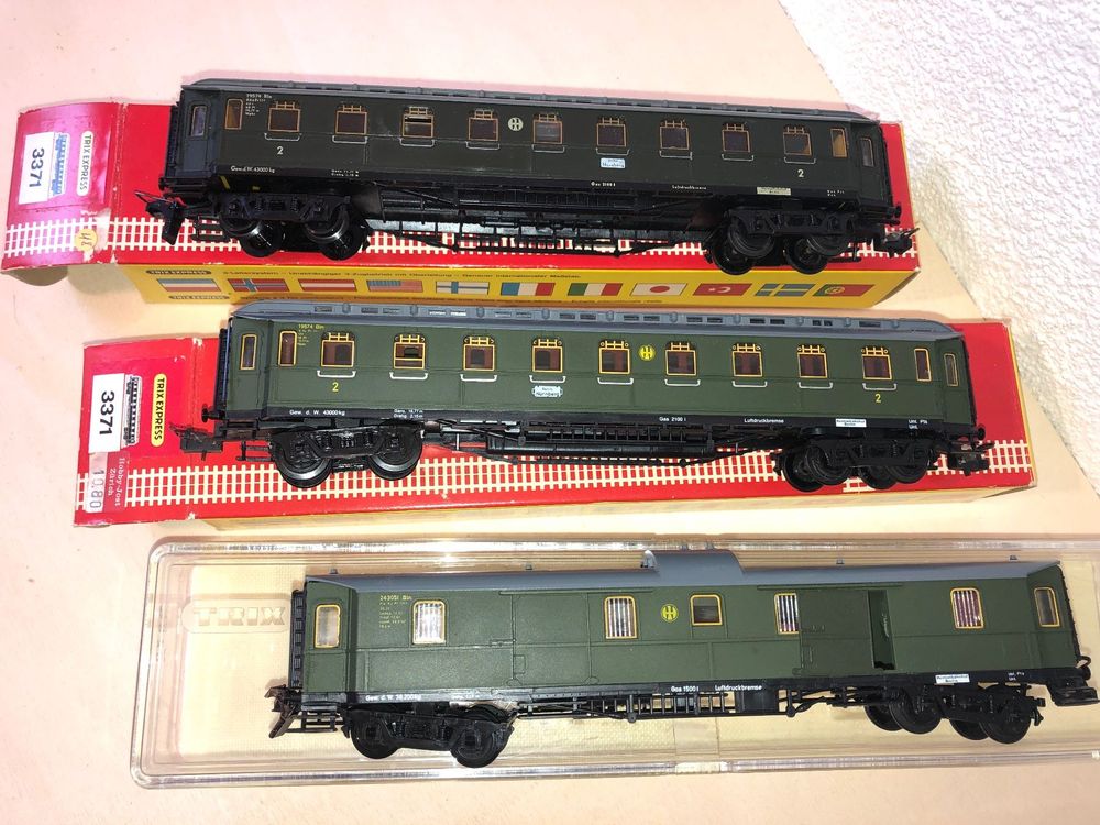 Trix Express 2x 3371 + 3372 DR Schnellzugwagen Epoche II (Gebraucht) in Seltisberg für CHF 15 ...