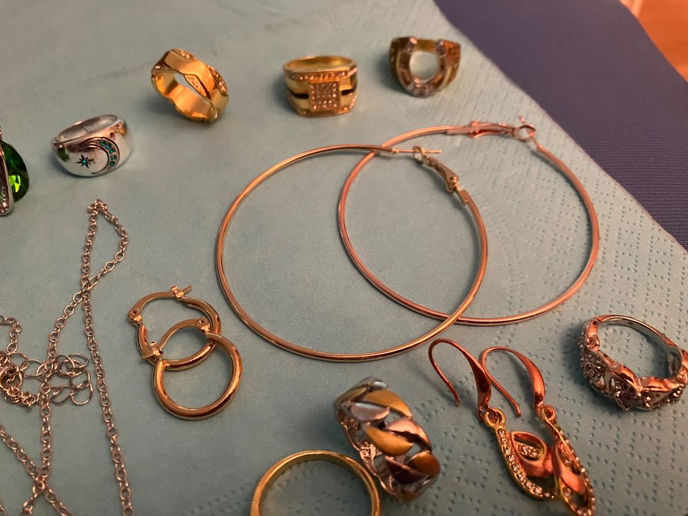 Schmuck Lot 12-teilig, für den Flohmarkt, Ketten, Ringe usw. (Neu ...