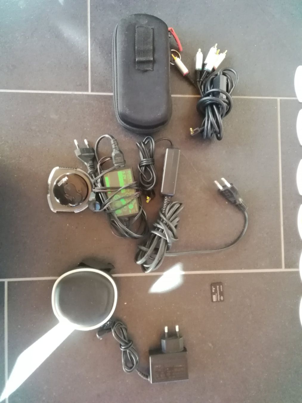 Lot 2 psp sony et jeux (D'occasion) à Salvan pour CHF 95 – avec ...