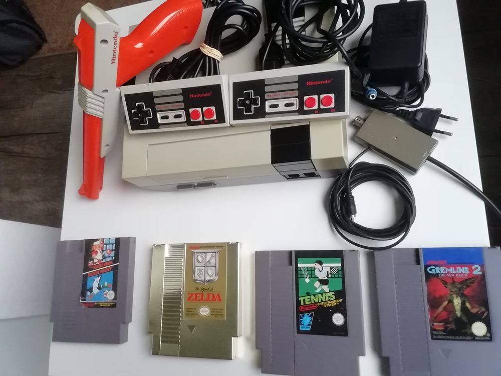 Nintendo NES Konsole mit zapper 2 controllers und spielen | Kaufen auf Ricardo