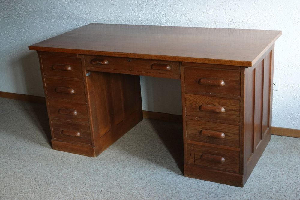 Pult aus Massivholz Eiche | Kaufen auf Ricardo