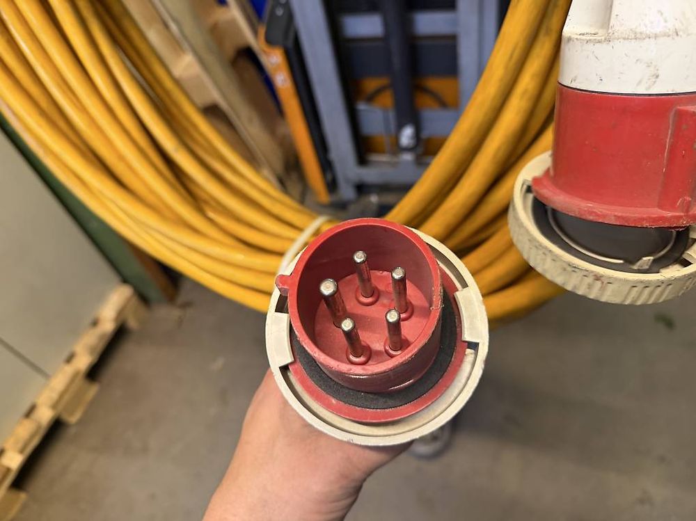 ca 35m PurPur Verlängerungskabel 32A (Gebraucht) in Necker für CHF 350 ...