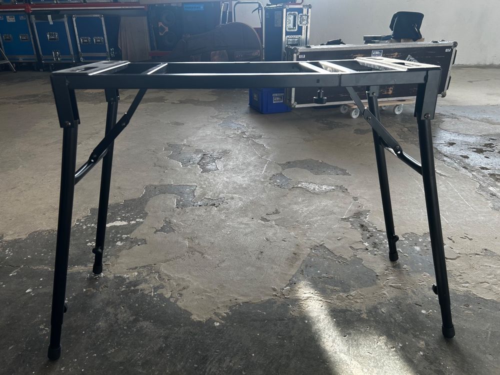 Stagg Stand Table pour Clavier (D'occasion) à Gletterens pour CHF 30 ...
