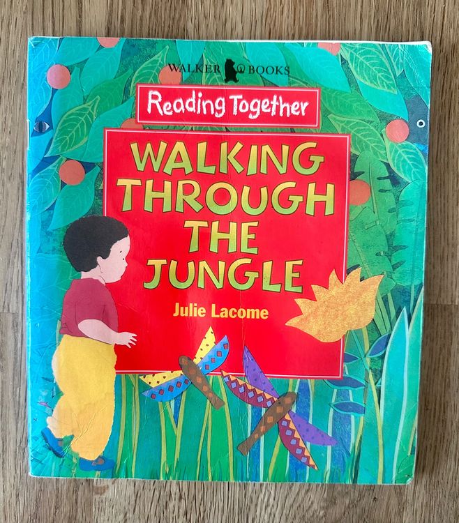 English book- WALKING THROUGH THE JUNGLE. (Gebraucht) in Amriswil für ...