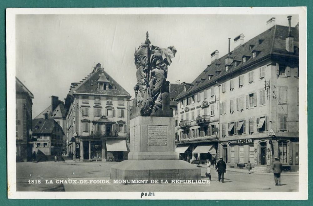 La Chaux-de-Fonds, Monument de la République, belebt (Gebraucht) in Sargans für CHF 1 – mit ...