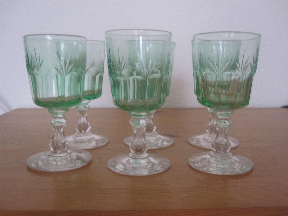 6 Gläser grün mit Klarglas Fuss | Kaufen auf Ricardo