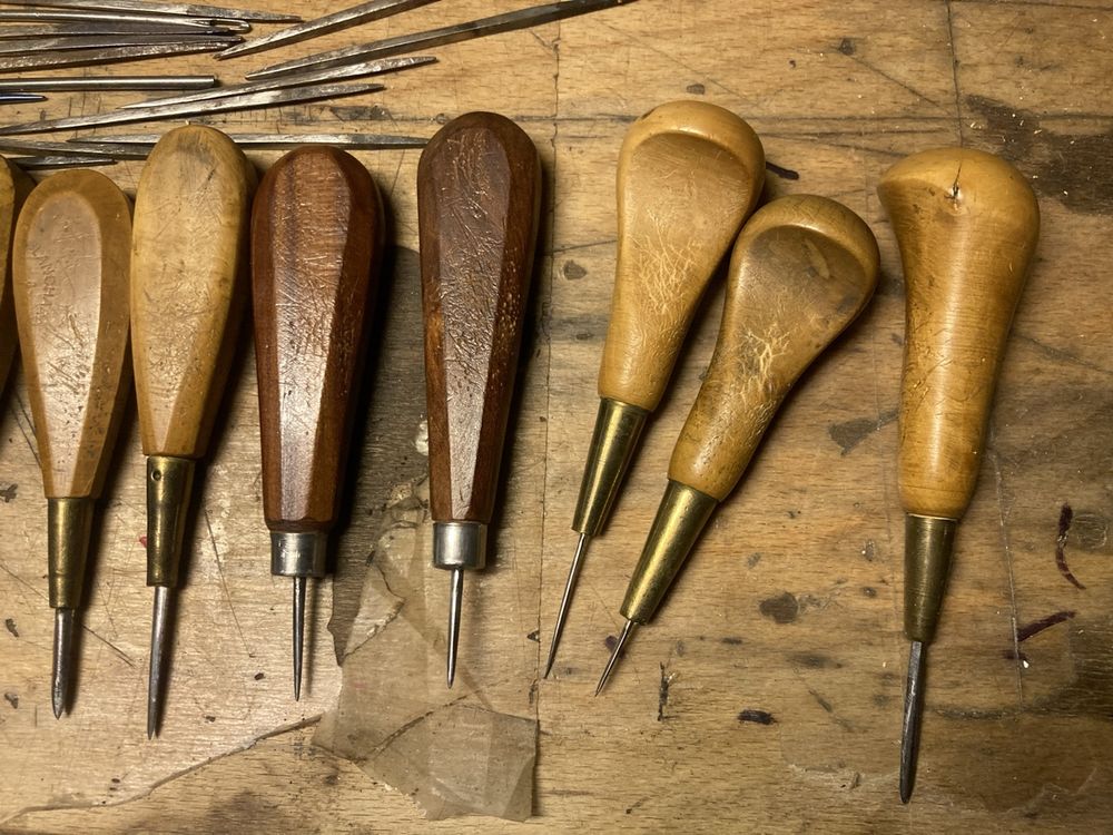 SATTLER MATERIAL LEDER (Gebraucht) in Bottmingen für CHF 200 – mit ...