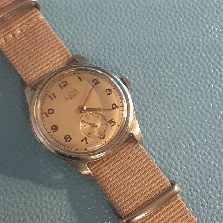 Ancienne belle montre homme CYMA. TRIPLEX 1950-60 mecanique (Gebraucht) in Neuchâtel für CHF 190 ...