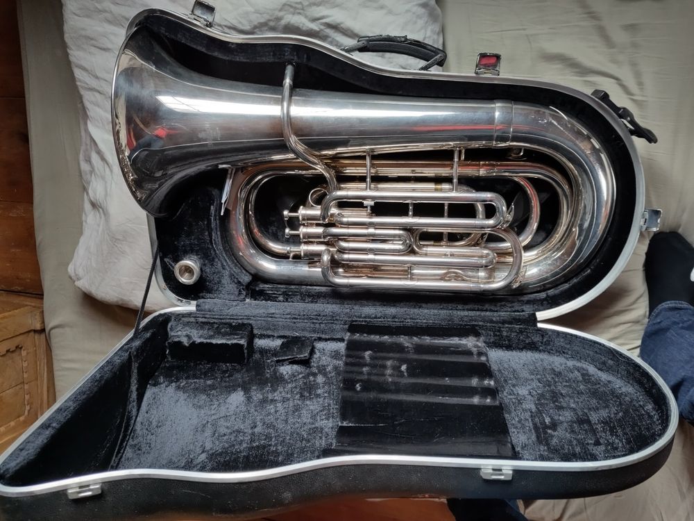 Besson Tuba B Serie 700 (Gebraucht) in Grub AR für CHF 600 – nur ...