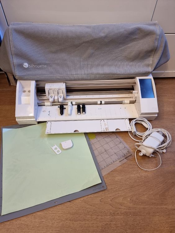 Silhouette Cameo 3 (Gebraucht) in Witterswil für CHF 190 – mit ...