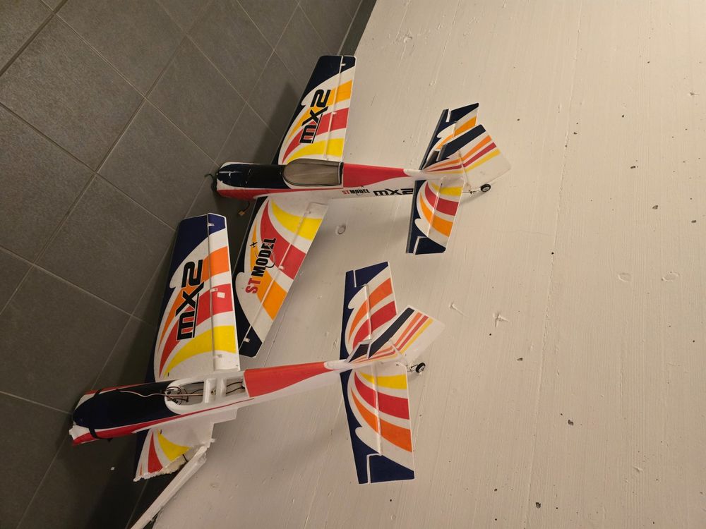 2 RC Flugzeuge MX2 ST-Model, ideales Winterprojekt! Top (Gebraucht) in ...