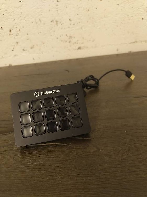 Stream Deck 2 (Gebraucht) in Turgi für CHF 130 – mit Lieferung auf ...