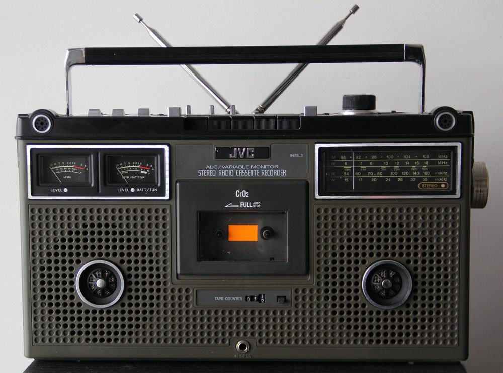 Stereo Radio Cassette Recorder JVC Model No. 9475 LS | Acheter sur Ricardo