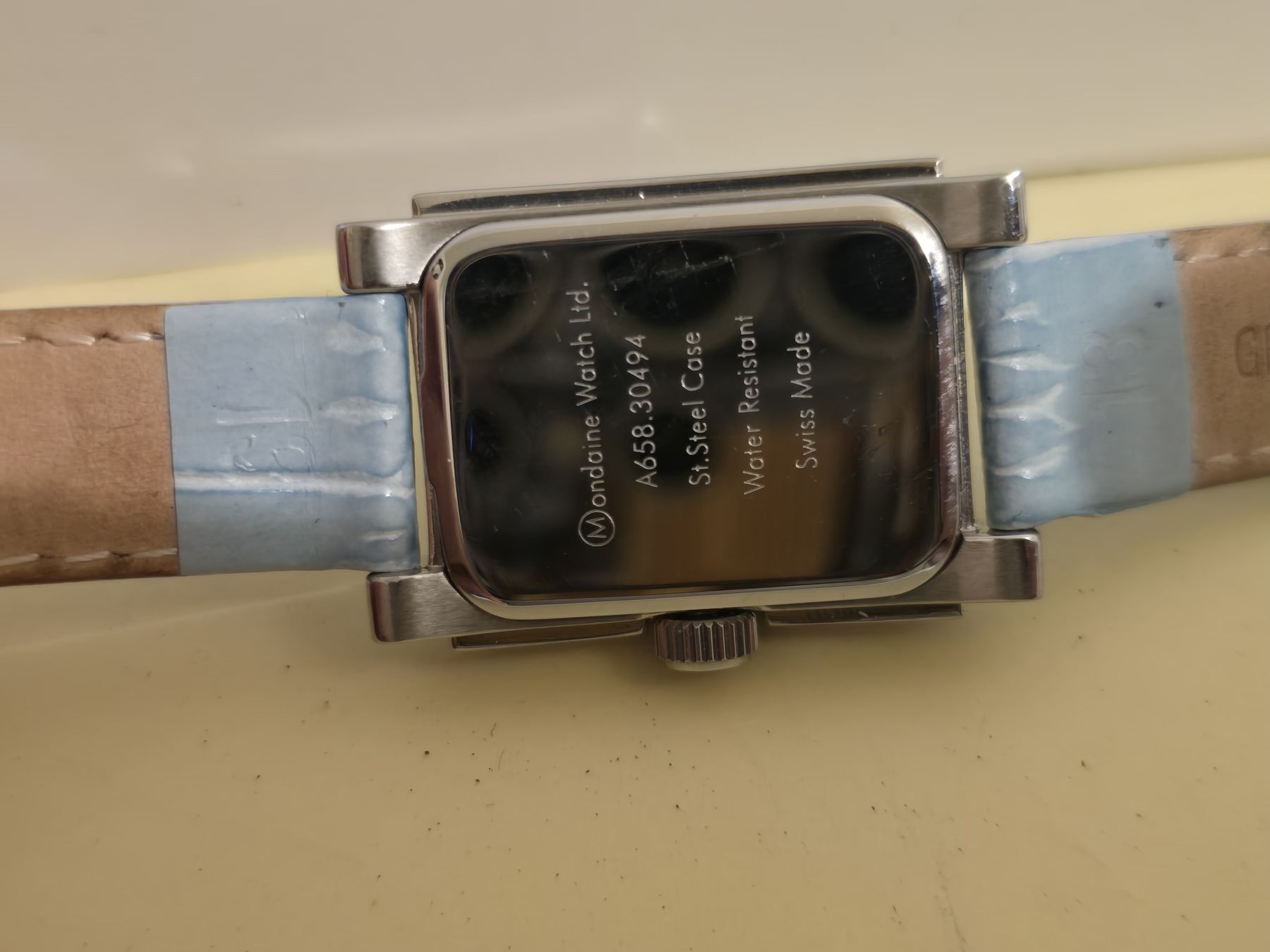 Montre M-Watch vintage, bracelet cuir bleu clair 💎 Élégant (D'occasion ...