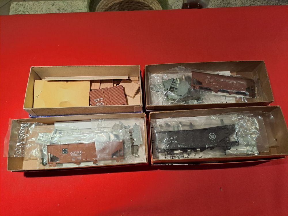 Ulrich & Ambroid Bausätze : 3 & US -Hopper , 1 Box Car (Neu und ...
