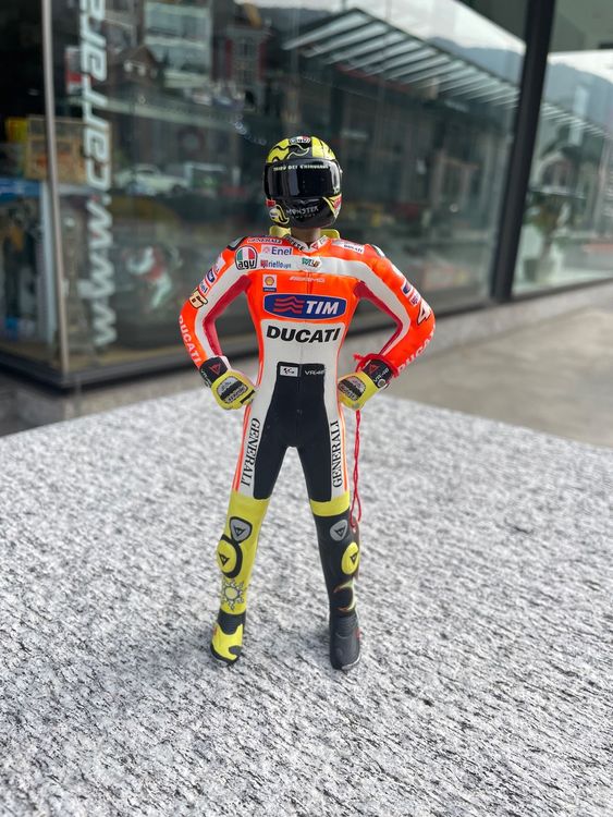 Minichamps 1:12 Valentino Rossi Figure 2011 | Kaufen auf Ricardo