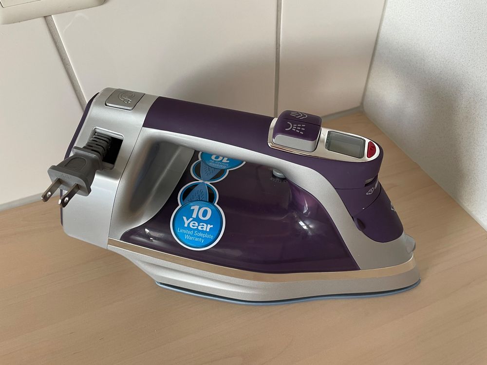Durathon® Digital Iron with Retractable Cord (Gebraucht) in für CHF 2 ...
