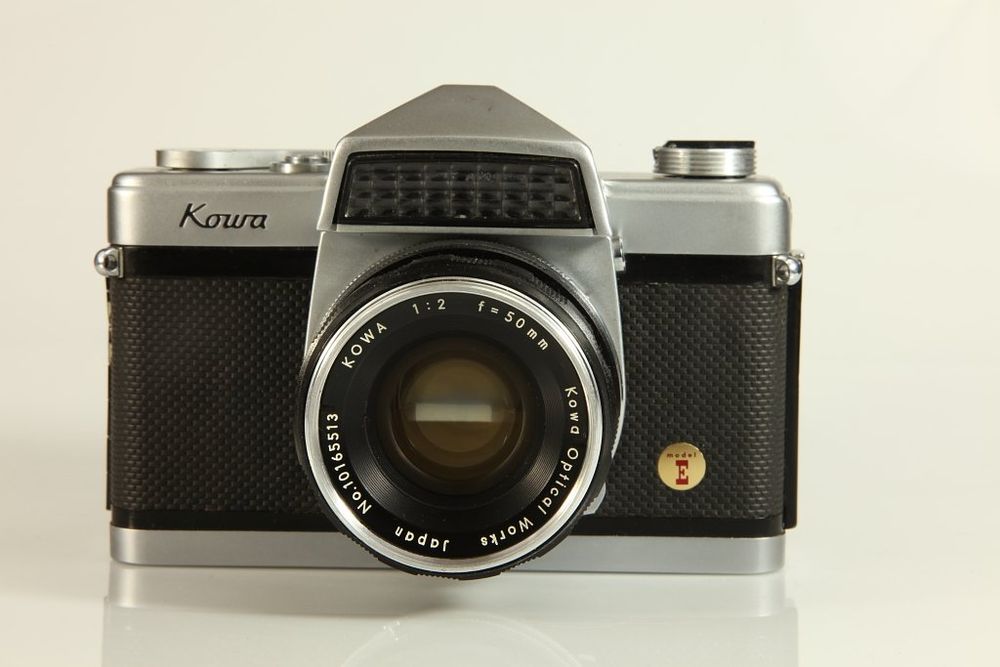 KOWA Model E analoge Spiegelreflexkamera defekt (Defekt) in Vinelz für CHF 13 – mit Lieferung ...