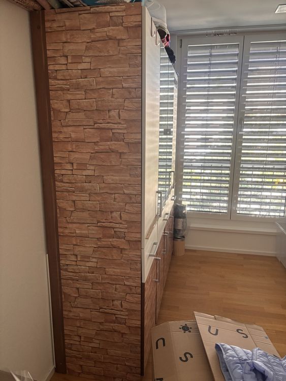 Kleiderschrank mit viel Stauraum (Gebraucht) in Liestal für CHF 25 ...