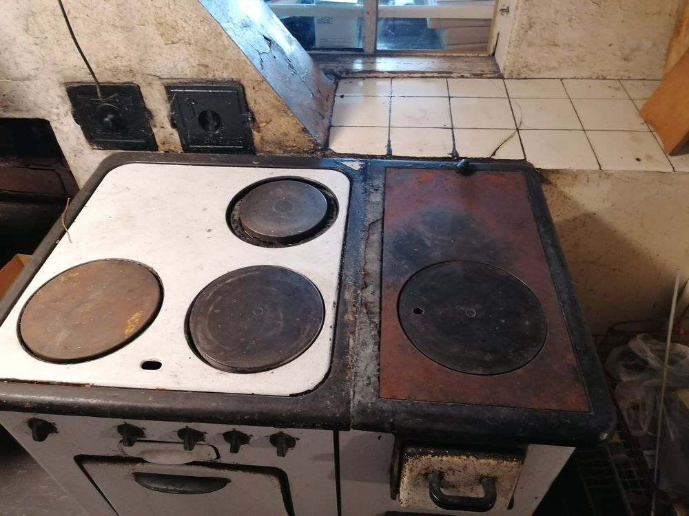 Kochherd sehr alt (Gebraucht) in Alpnachstad für CHF 1 – nur Abholung ...