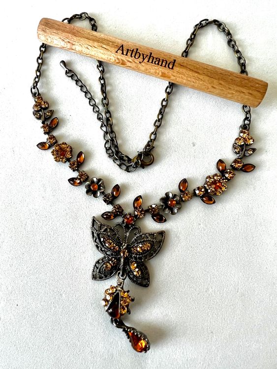 SOMMER COLLIER MIT SCHMETTERLING - STRASS GESCHMÜCKT (Gebraucht) in ...