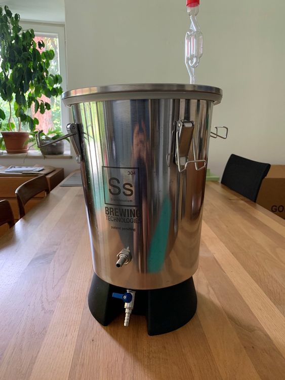 SS Brewtech Mini Brew Bucket 3.5g (13L) fermenter (Gebraucht) in Zürich ...