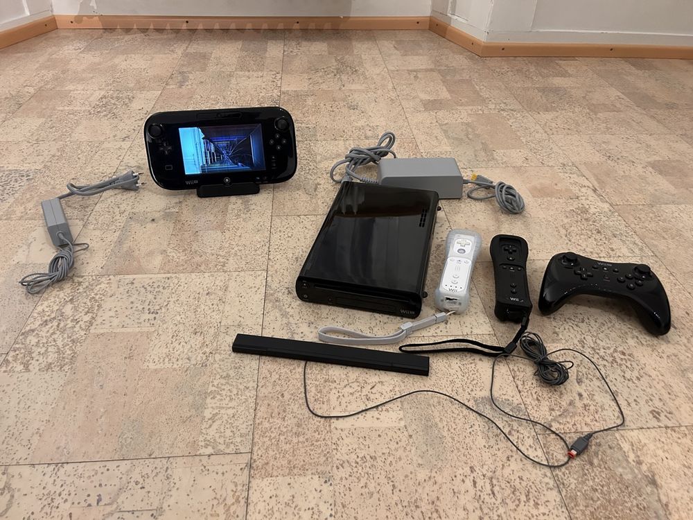 Wii U Working with gamepad LCD broken (Defekt) in Saignelegier für CHF ...