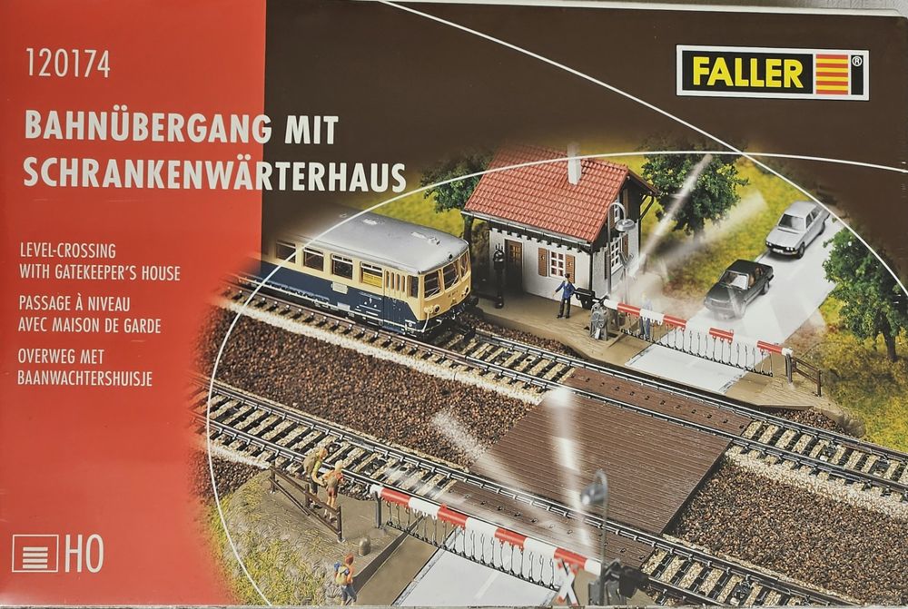 Faller 120174 Bahnübergang mit Schrankenwärterhaus 121 Teile (Neu und ...