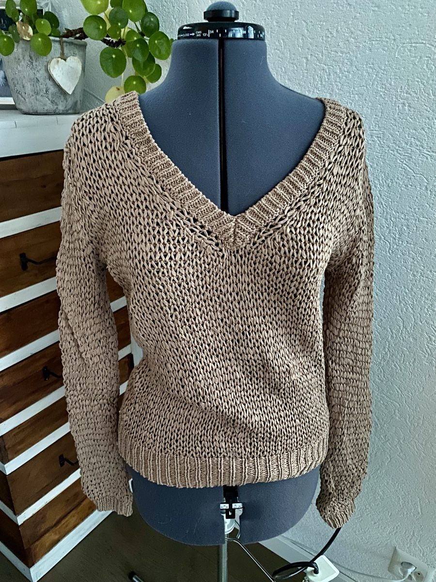 Pull en maille de coton (D'occasion) à Develier pour CHF 8 – avec ...