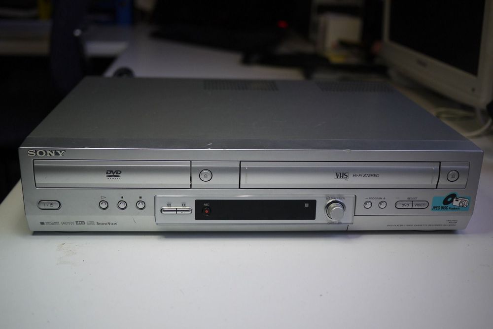 SONY SLV-D950 VHS-Recorder / DVD-Player | Kaufen auf Ricardo