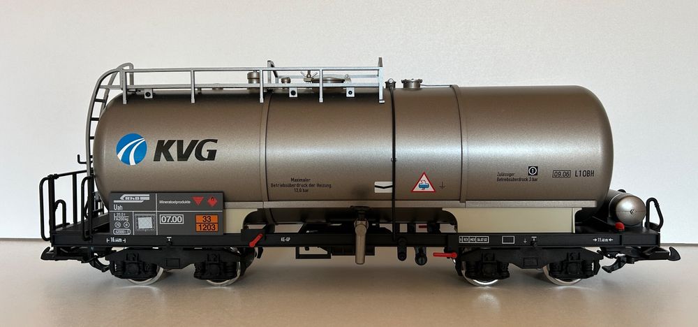 LGB / Mineralöl-Kesselwagen / KVG / mit RhB Beschriftung | Kaufen auf ...