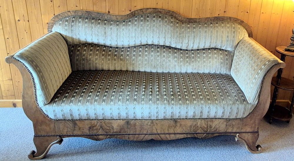 Antike Couch, Sofa, Canapé, antik, top Zustand (Gebraucht) in Unterseen ...