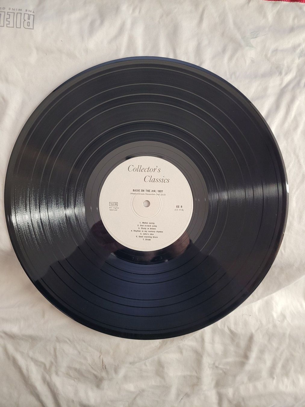 Count Basie – Basie On The Air Cover VG/Vinyl NM (Gebraucht) in Lausen ...