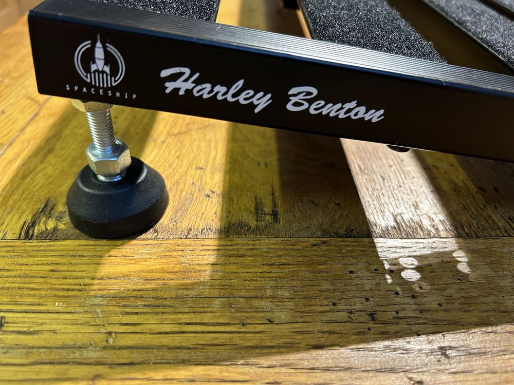 Harley Benton Pedalboard Rack Neuwertig (Neu (gemäss Beschreibung)) in ...