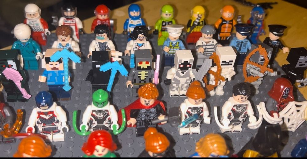 300 Stk Minifigures Collection Marvel Ninjago City (Neu und ...